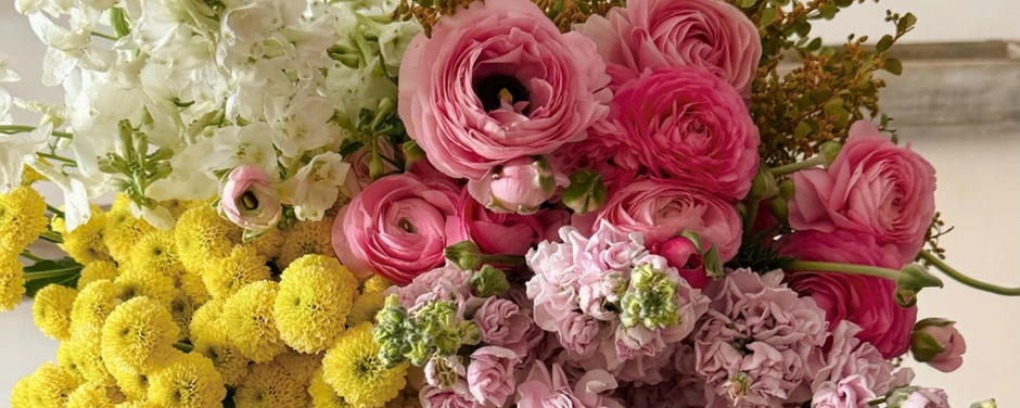 POLLY & CO l Cafe • Gifts • Florist – Polly & Co